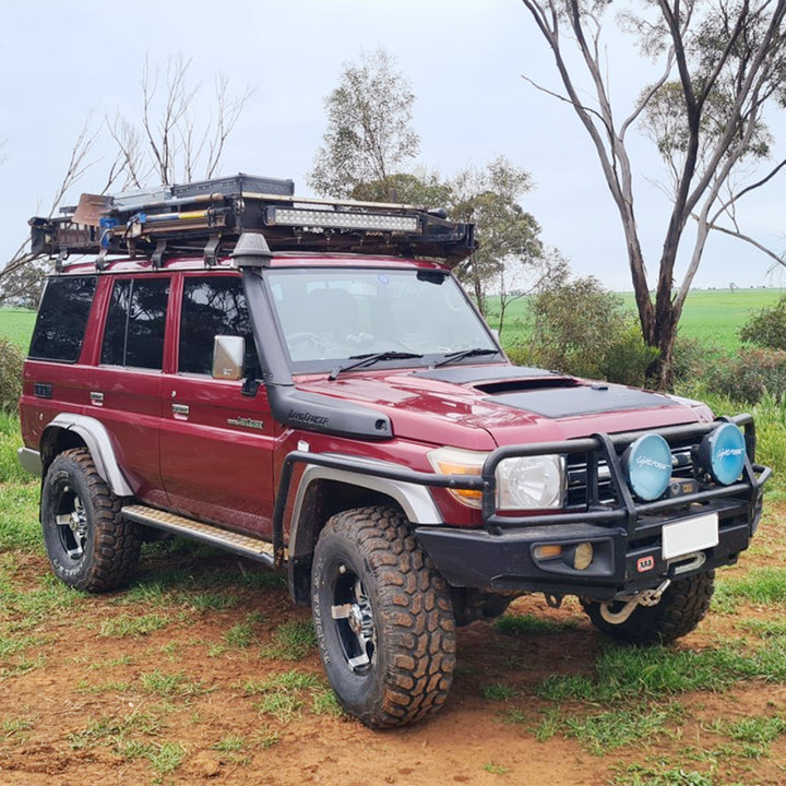 Toyota Land Cruiser 70 Series Lensun 85W Bonnet Solar Panel – LensunSolar